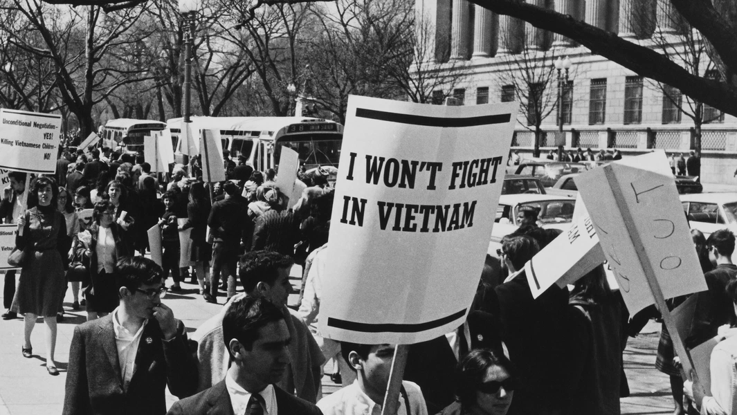 10 historic photographs that shaped public perception