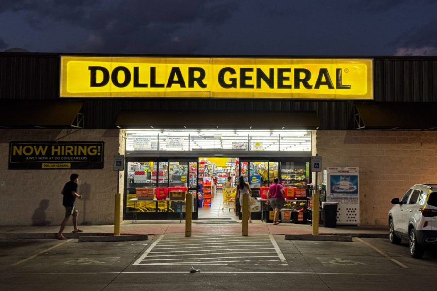 Dollar General says 2,000 items will actually cost $1 or less. What’s ...