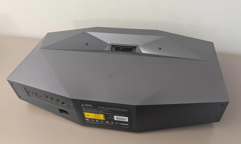 J’ai testé le Awol Vision Aetherion Max : le vidéoprojecteur ultra ...