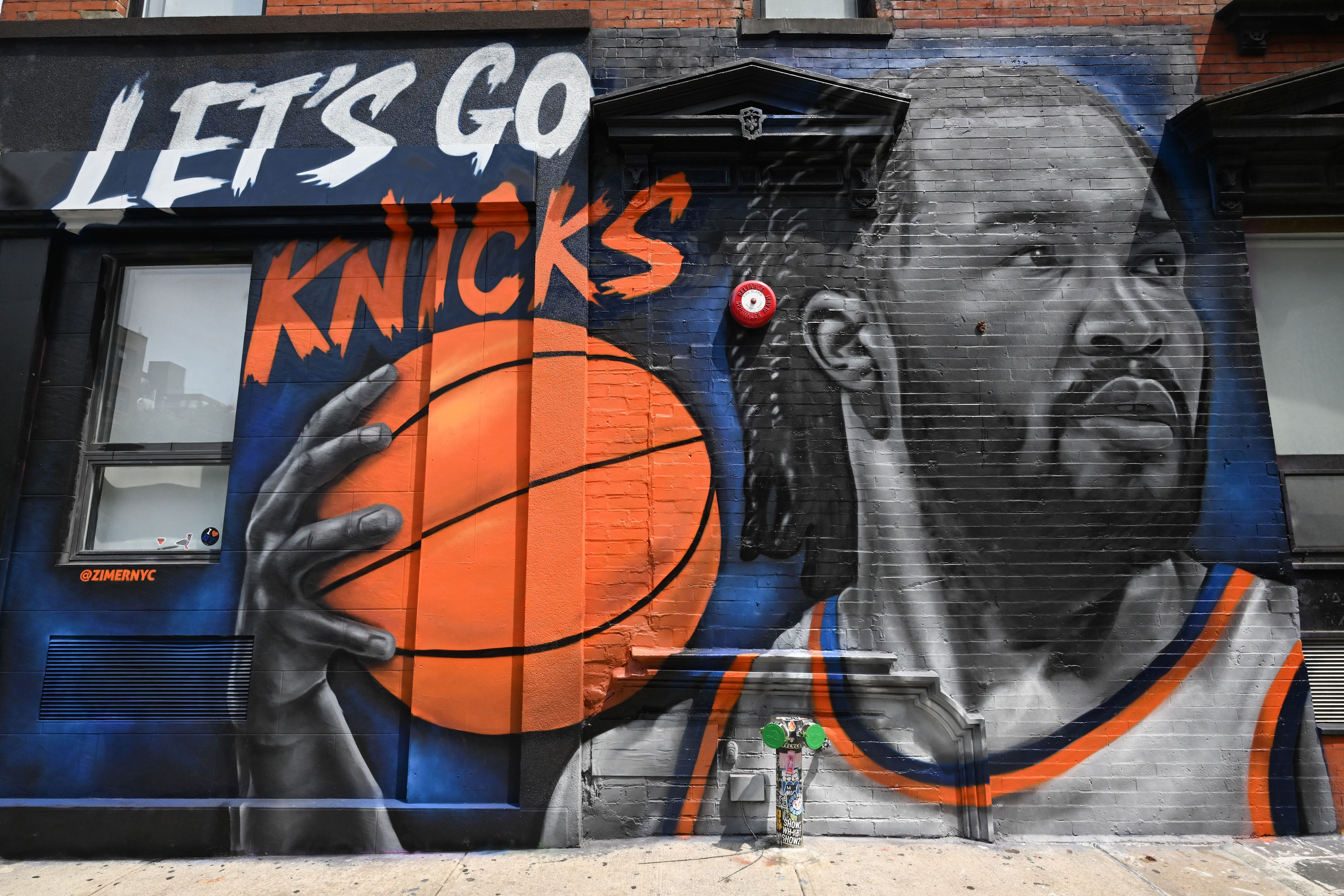 Knicks’ art pops up all over NYC as fans paint the city orange and blue ...