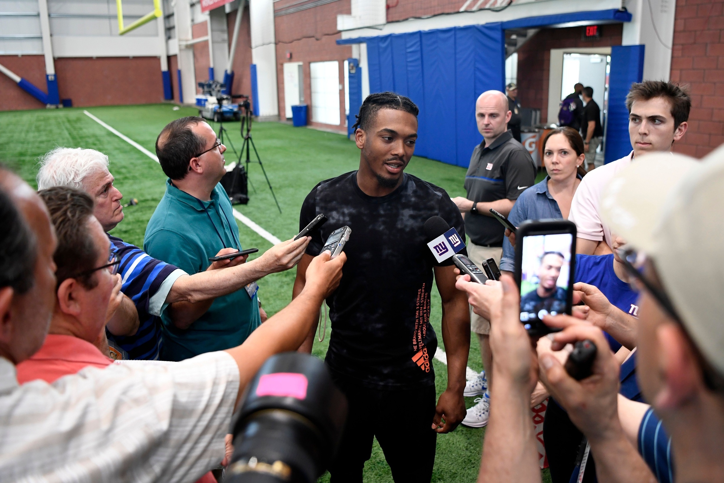 Family says ex-NFL player Sam Beal still missing