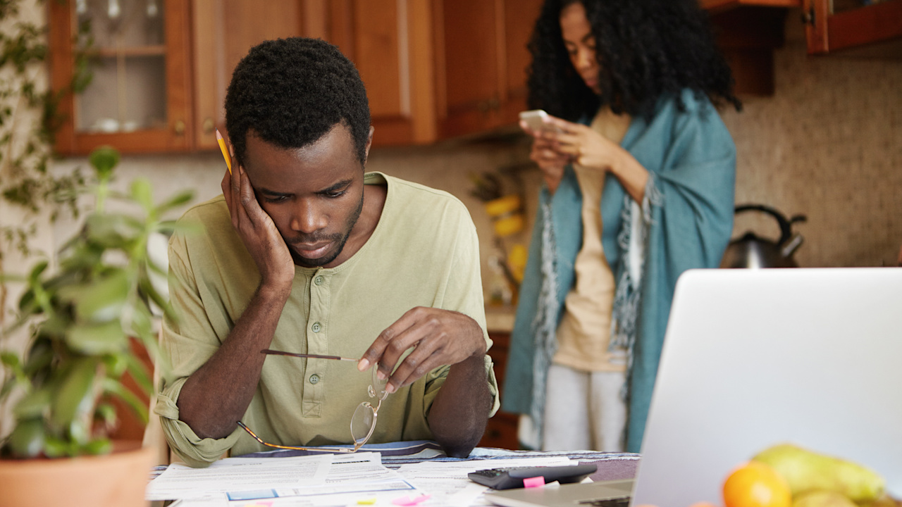3 'safe' savings account changes that cost young adults big money