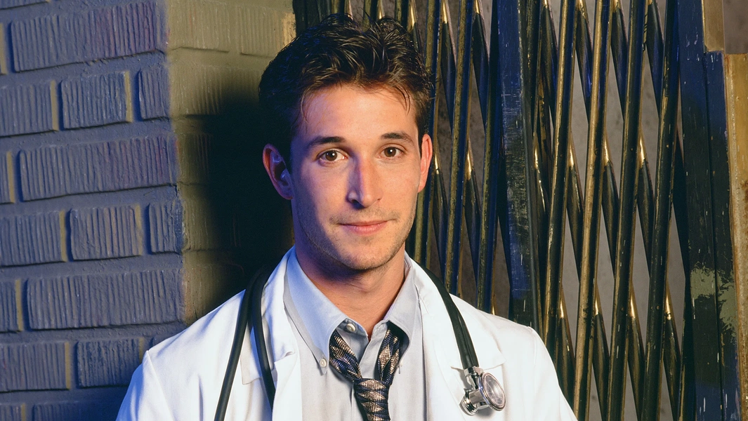 Sally Field calls Noah Wyle's 'The Pitt' jaw-droppingly good