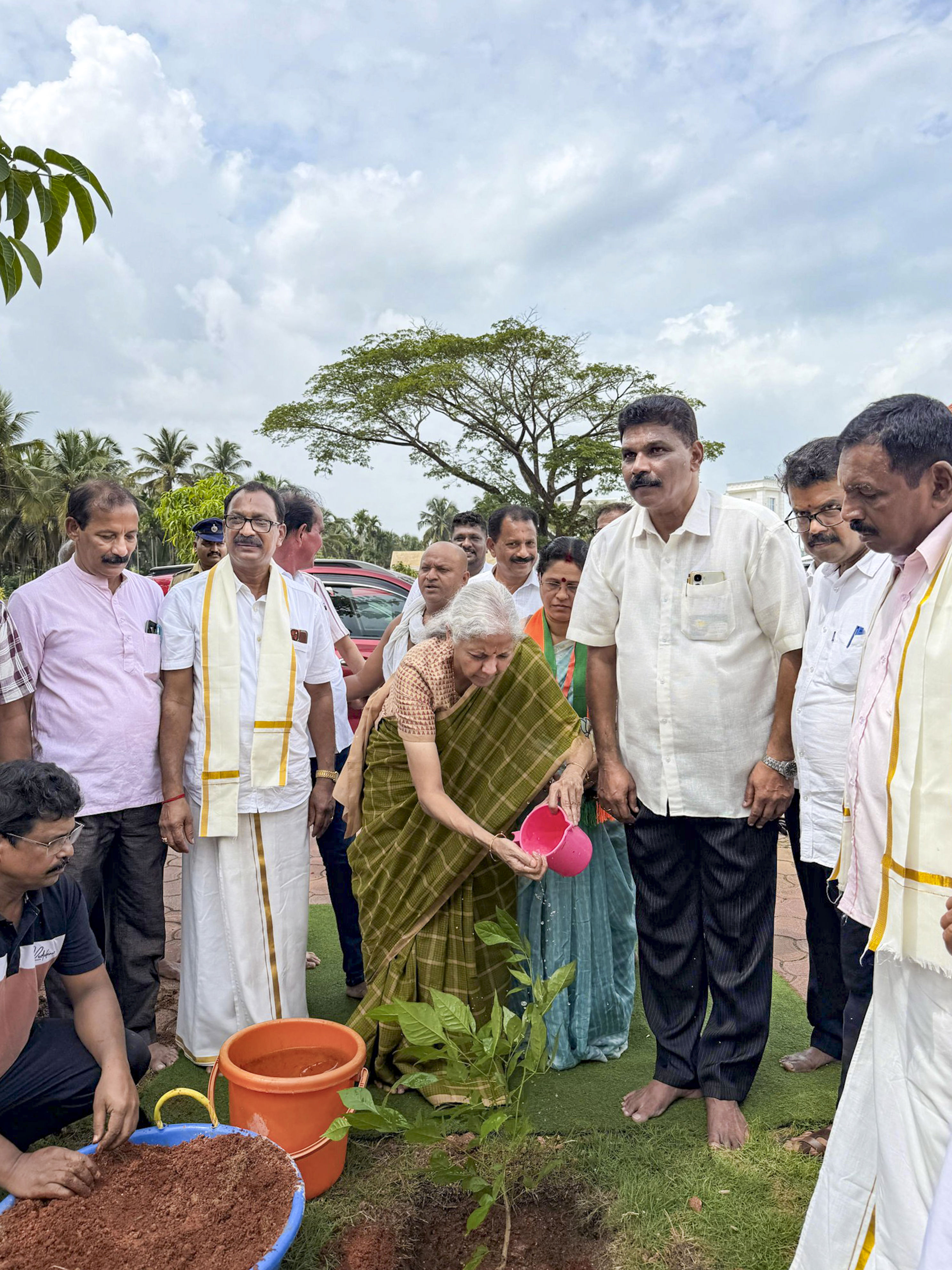 Nirmala Sitharaman visits New Mangalore Port; reviews infrastructure ...