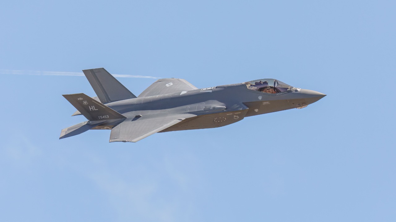 The Navy’s F-35C fired the long-range LRASM anti-ship missile for the ...