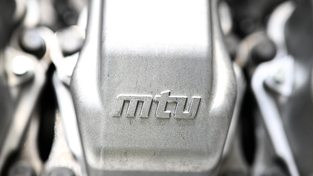 Pros and cons of engine covers