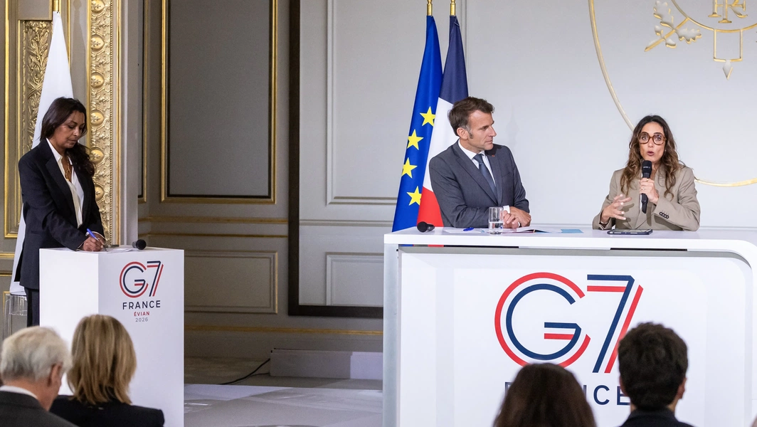 Macron to host Trump at Versailles after G7 in France
