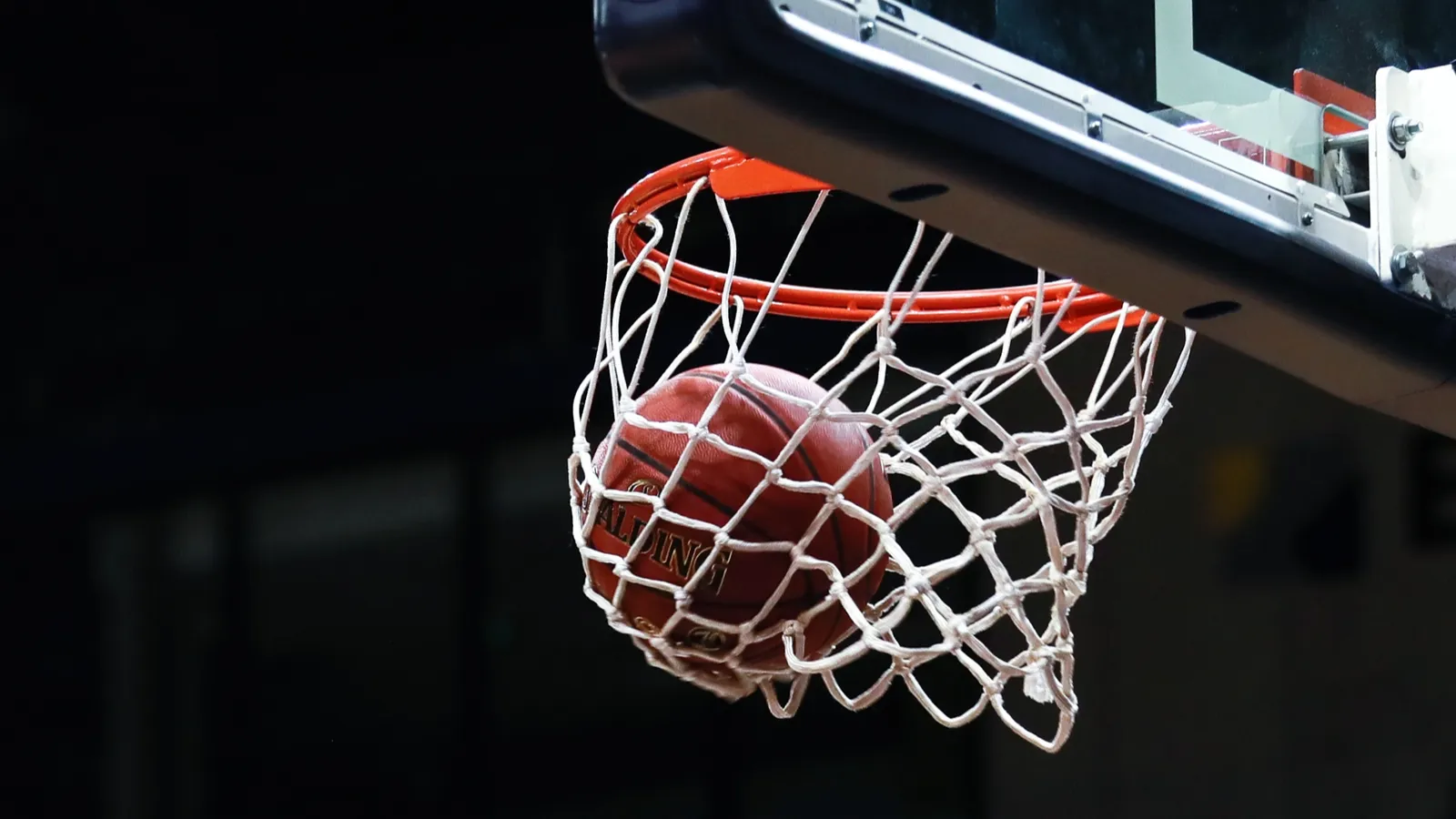 One missed call shadows Knicks’ Game 5 Finals win