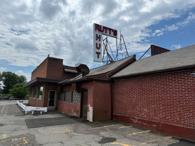 10 legendary hot dog stops in New Jersey you can enjoy for less than $13