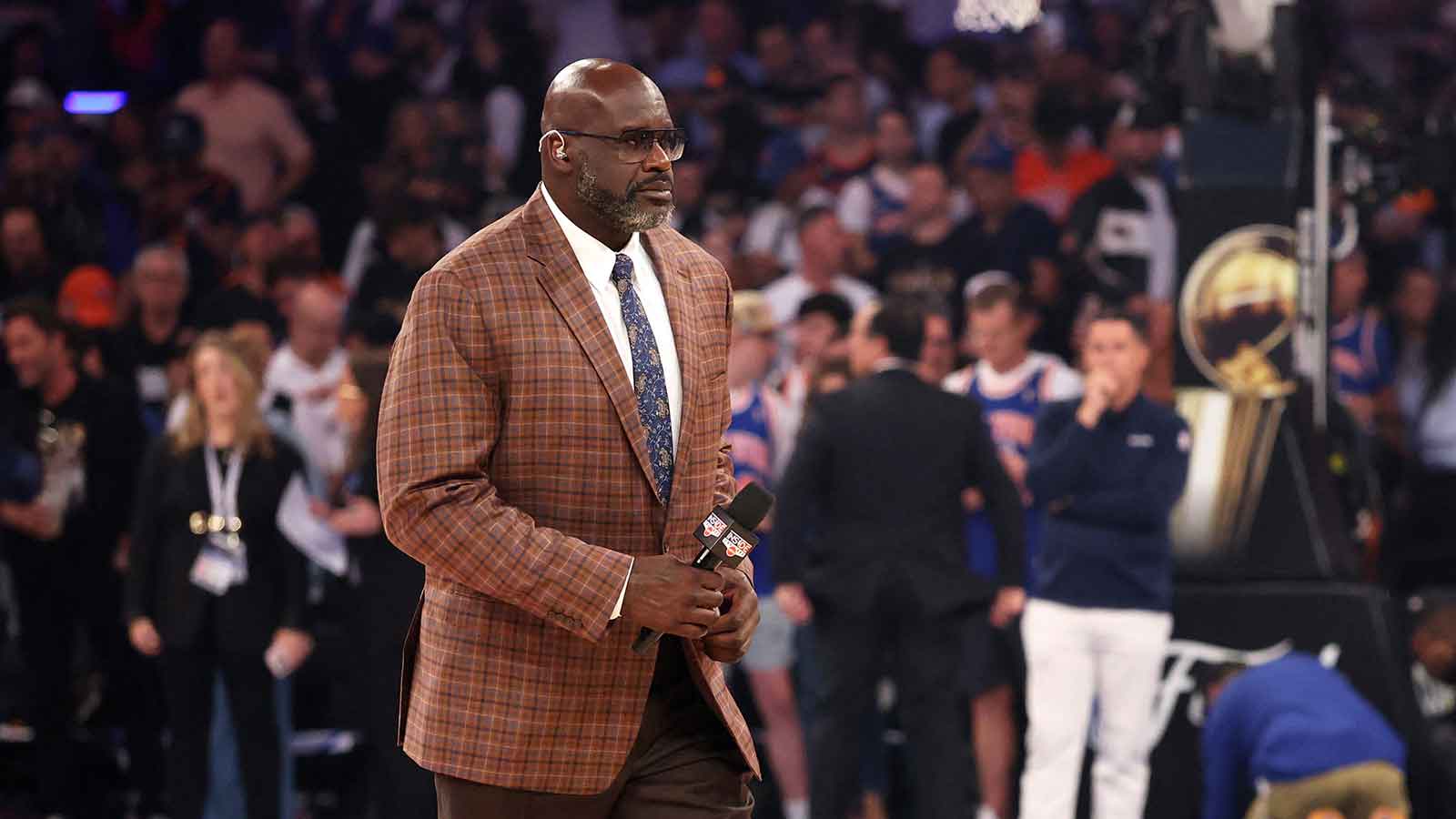 Dodgers offering Lakers fans a chance to win big Shaq bobblehead at 6/ ...