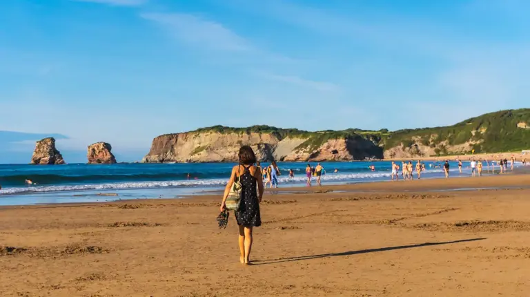 Hendaya, donde la cultura vasca se vive entre playas y acantilados