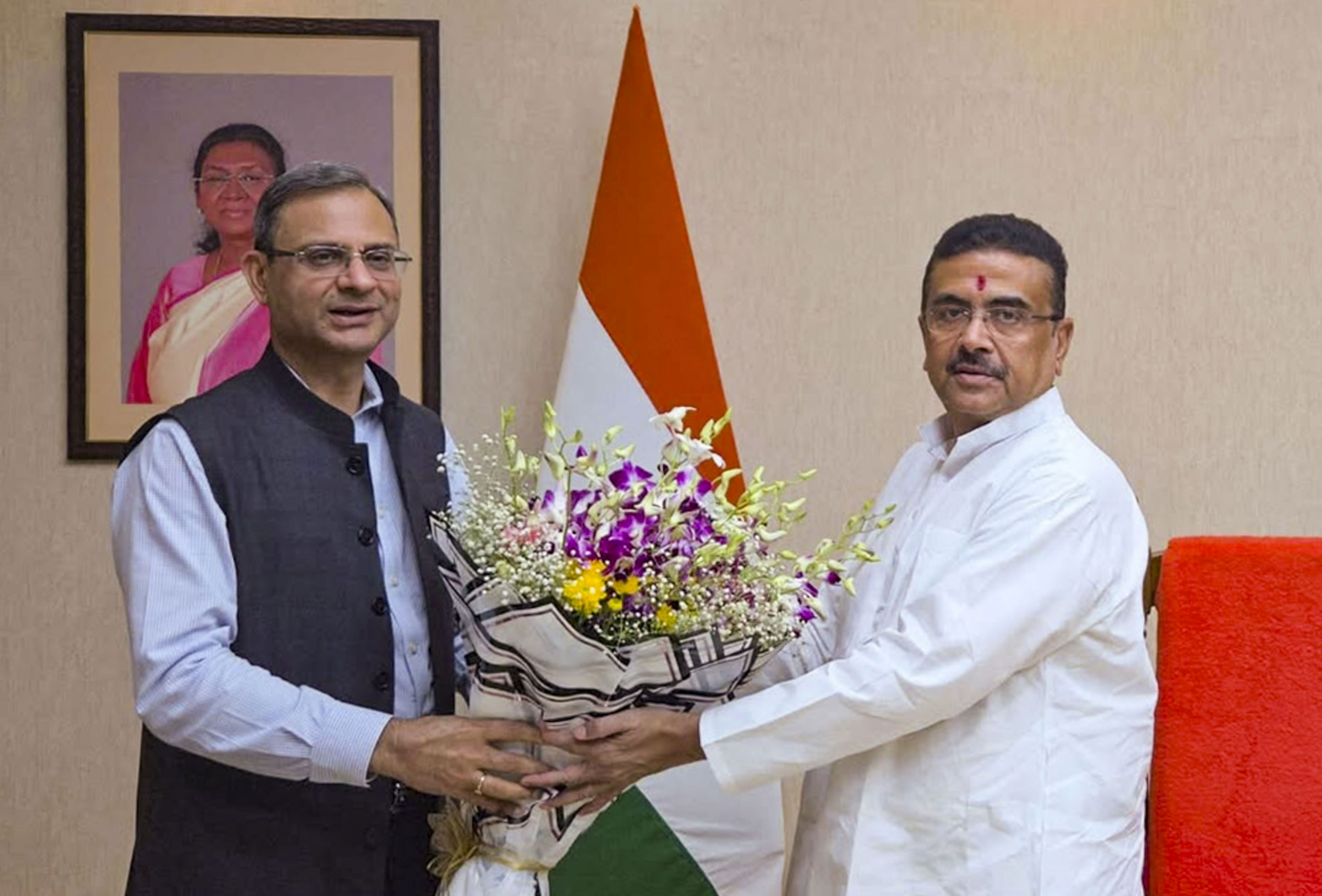 Bengal's economy must be strengthened and investment brought to create ...