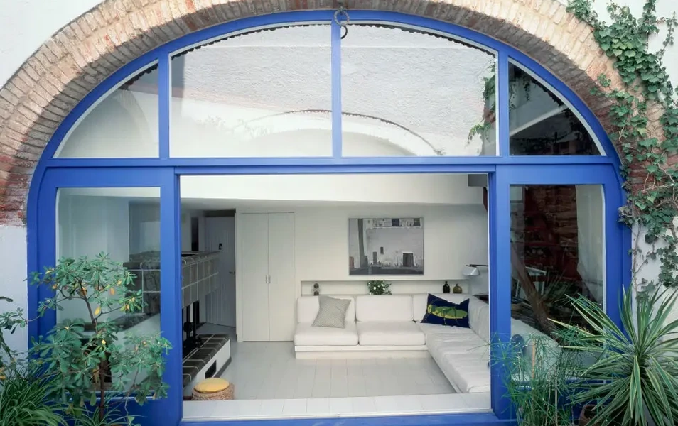 Japandi sofa beds and expert tips shape living trends
