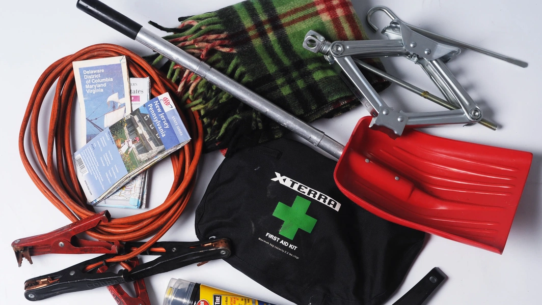 10 essential tools for car maintenance and safety