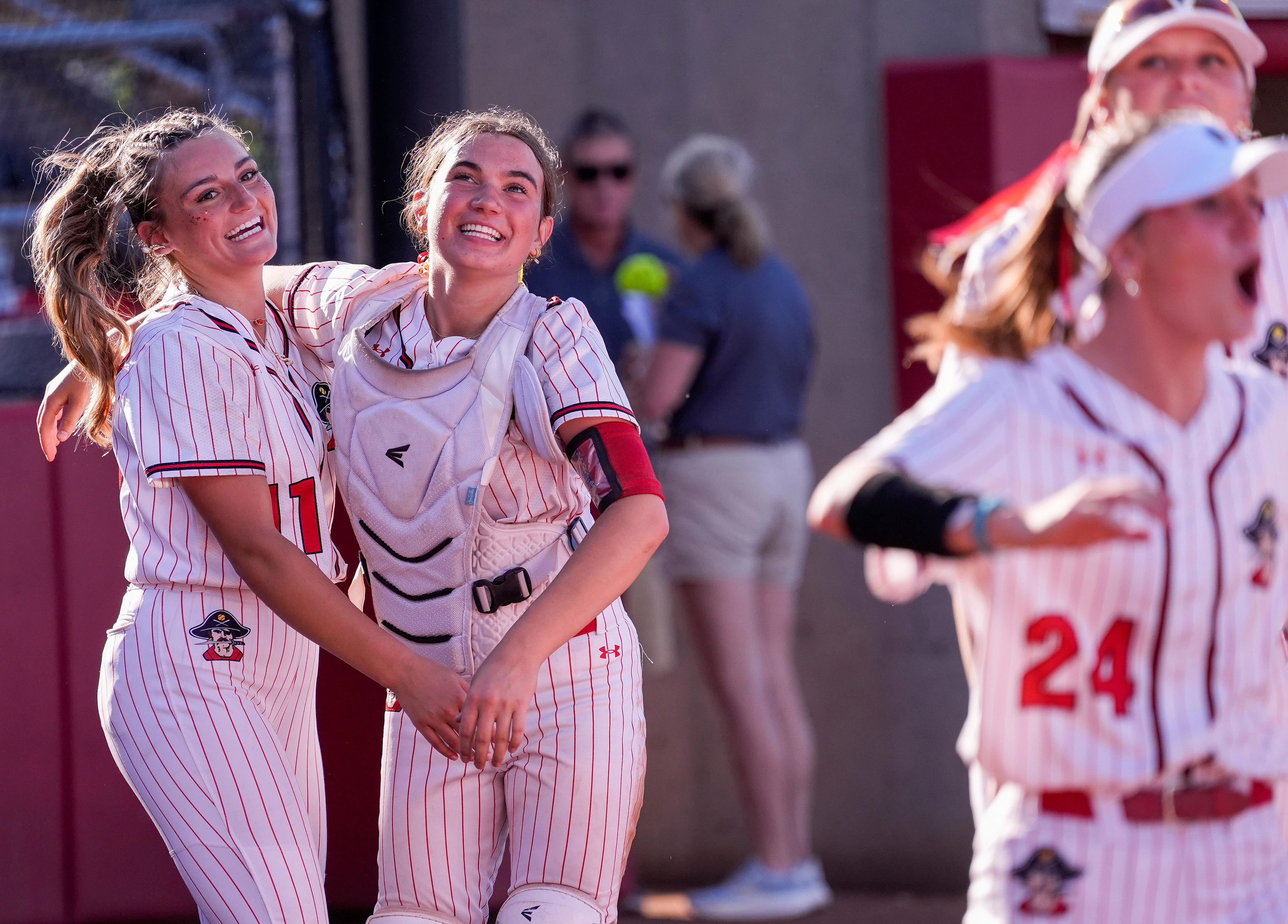 Inside-the-park HR lifts Pewaukee to WIAA Division 2 softball final