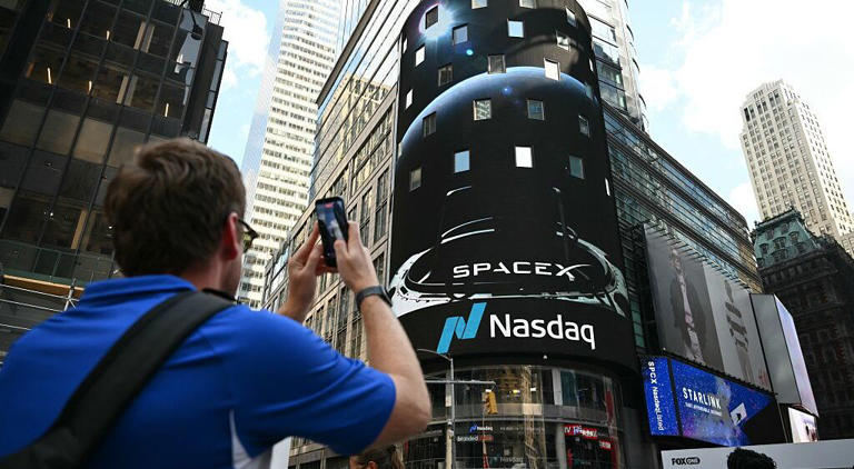 Do you have FOMO with the SpaceX IPO? You'd be among the nearly 50% of ...