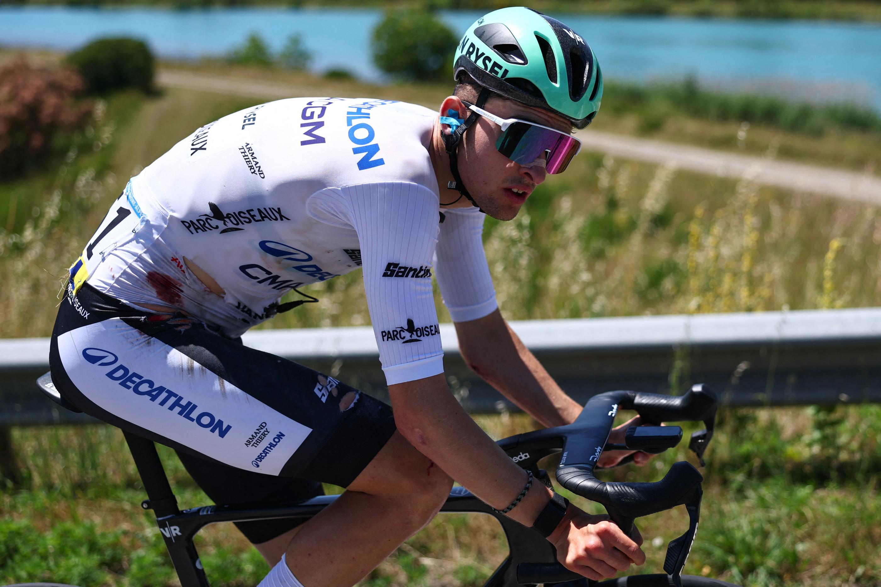 Tour Auvergne-Rhône-Alpes : Isaac Del Toro remporte une étape folle ...