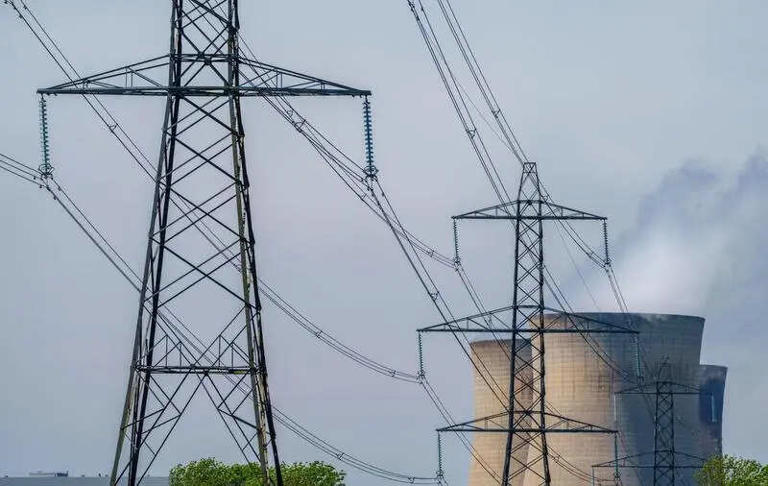 Over 8,000 electric poles damaged during thunderstorm in Punjab, losses ...
