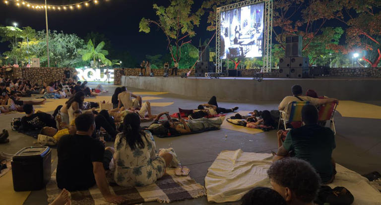 Cinema ao ar livre transforma o Dia dos Namorados em noite marcante no ...