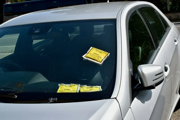 El Supremo dictamina: los coches con etiqueta B no podrán ser multados ...