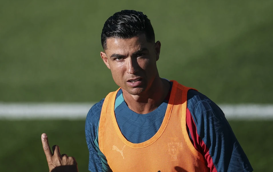 Ronaldo stresses strong start as Portugal target group lead