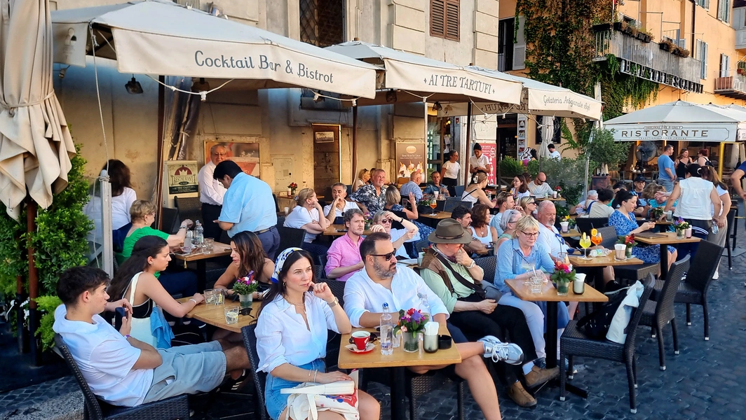 How to blend in like an Italian
