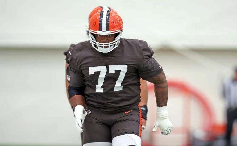 Cleveland Browns make headlines as players publicly embrace faith at ...