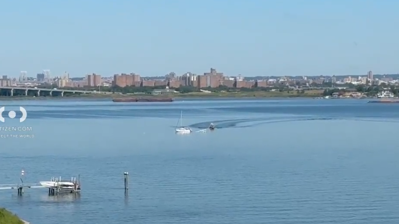 Small plane goes down in water near Powell’s Cove Marina in Whitestone ...