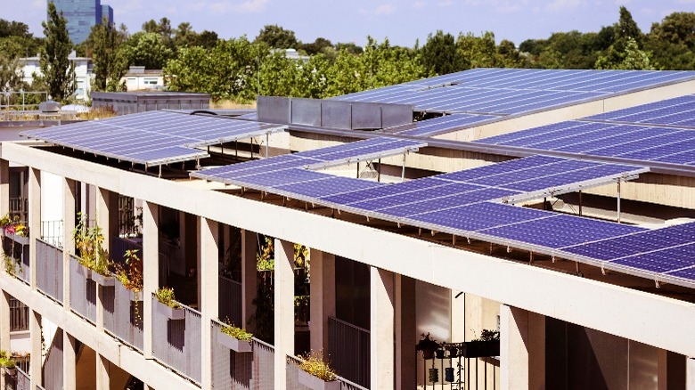 Can you use solar panels in an apartment? What you should know