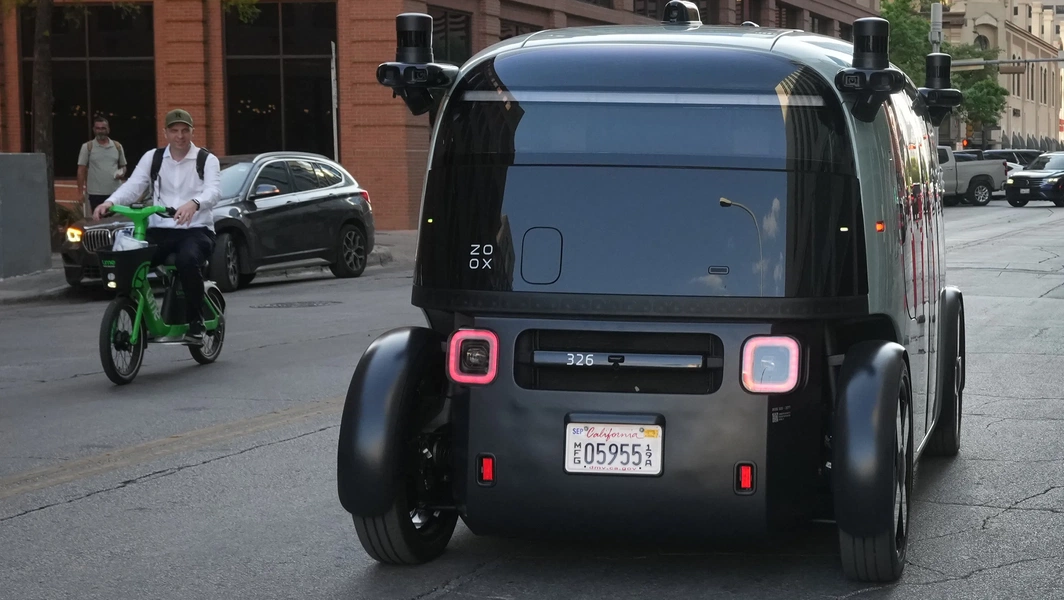 Penn State develops human-eye-like sensor for driverless cars
