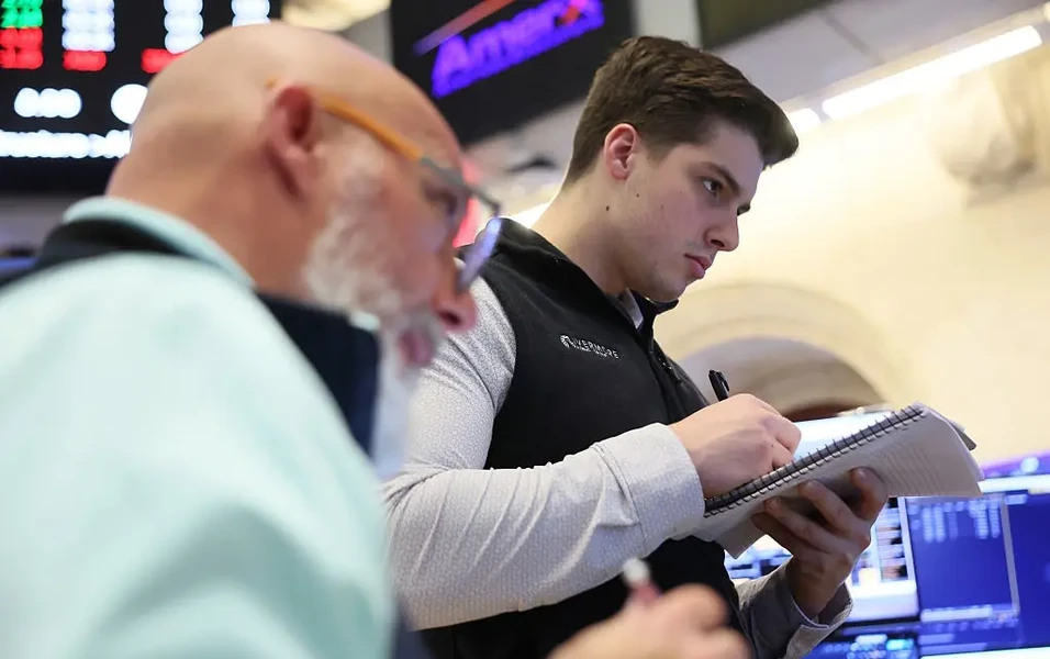 Smart money moves for Gen Z investors