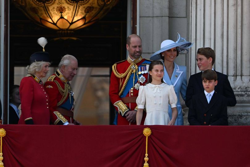 Prince Louis follows Prince George's lead with three-word comment ...