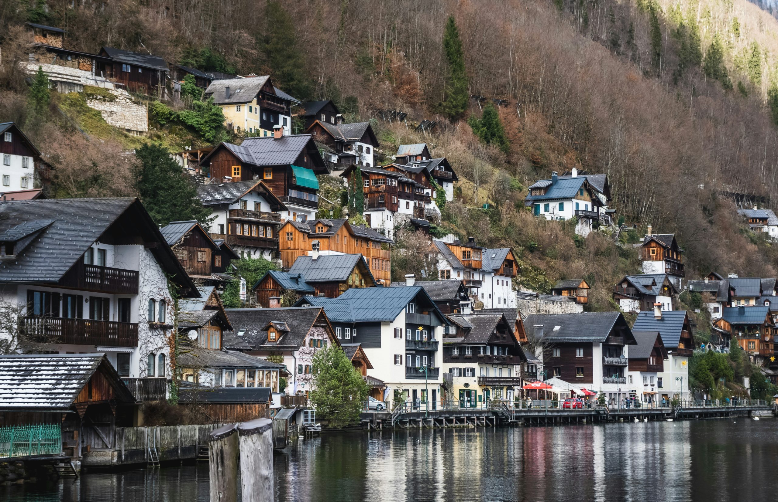 Quiet lakeside towns where retirees say every day feels like a weekend