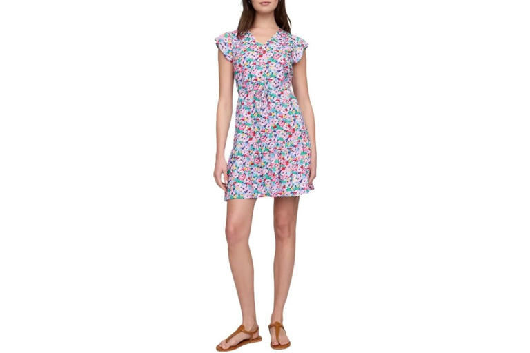 I’m a 5-foot shopping writer, and I found 8 easy-to-pack petite dresses ...