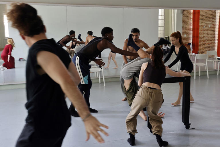 Un estreno de danza pone a bailar en La Habana los conceptos de poder y ...