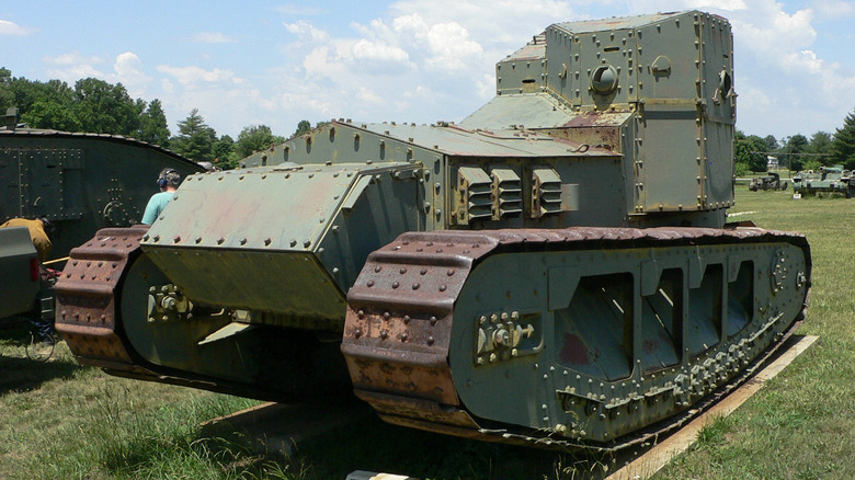 The major differences between WW1 and WW2 tanks