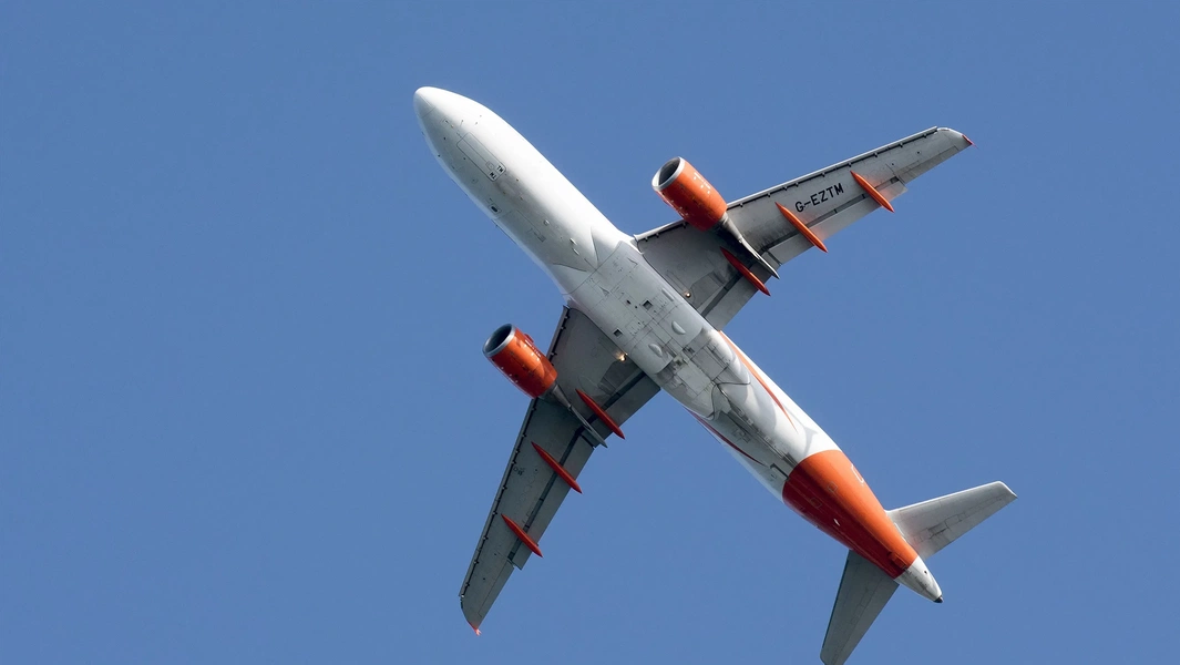 High-altitude flight and the coffin corner
