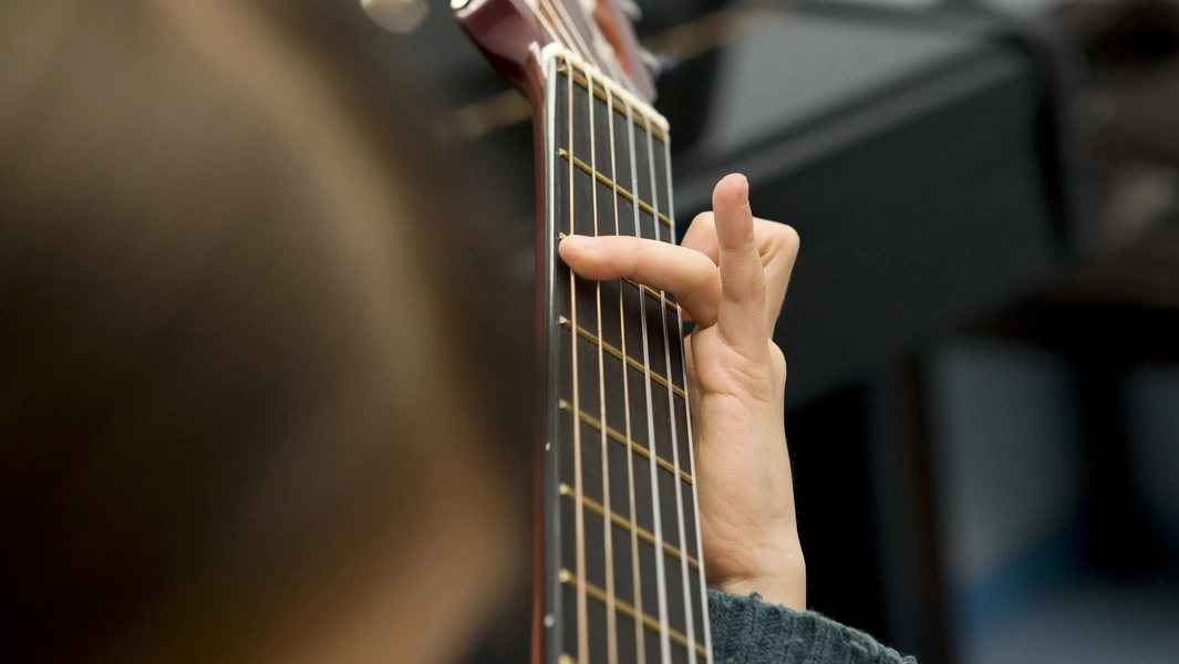 13 easy guitar songs for beginners