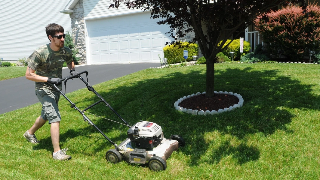 11 common lawn mowing mistakes and fixes