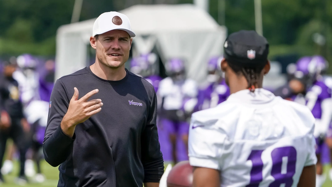 Addison, Jefferson back Murray as Vikings QB race stays open