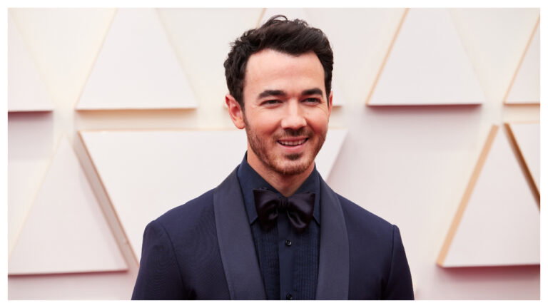 Kevin Jonas blikt terug op matchmaking bij Nick en Priyanka