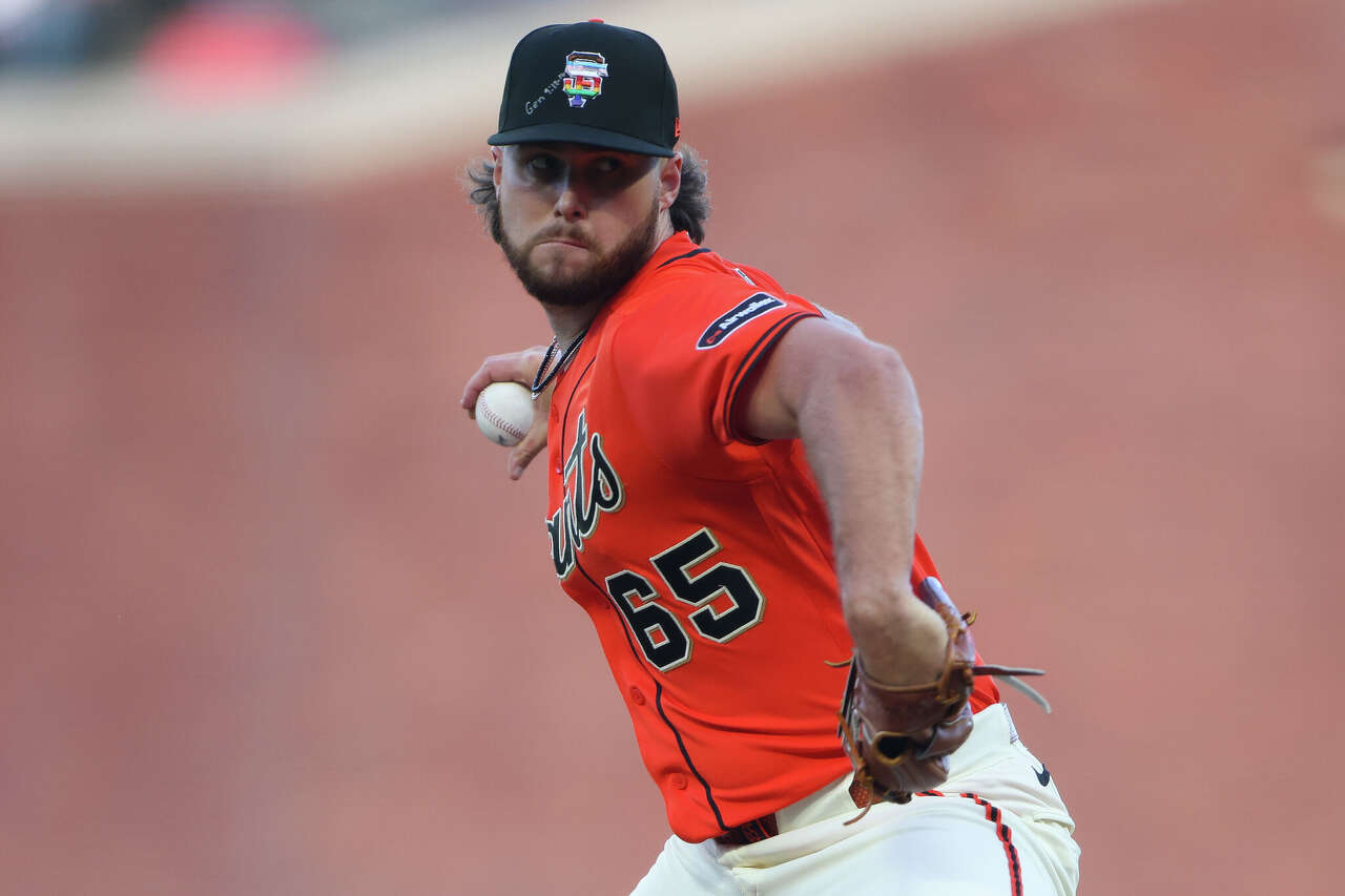Multiple SF Giants pitchers appear to be protesting team's Pride Night