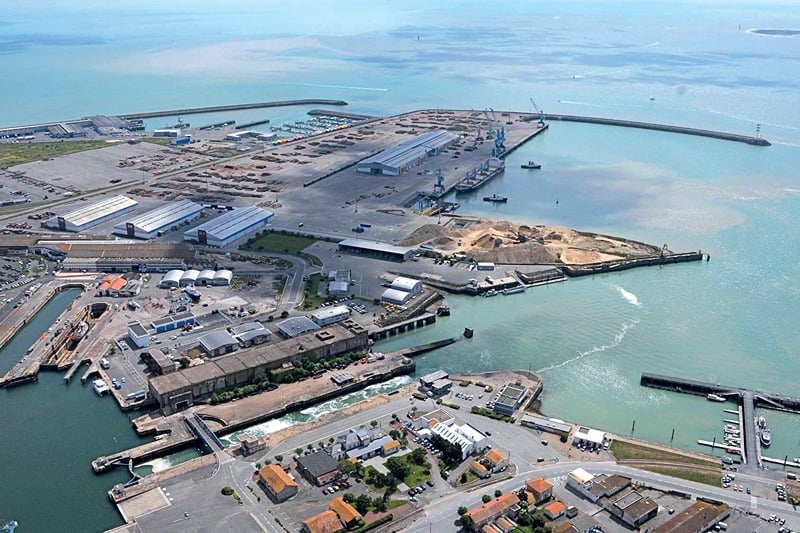 Nador accélère sa montée en puissance grâce à des portiques chinois de ...