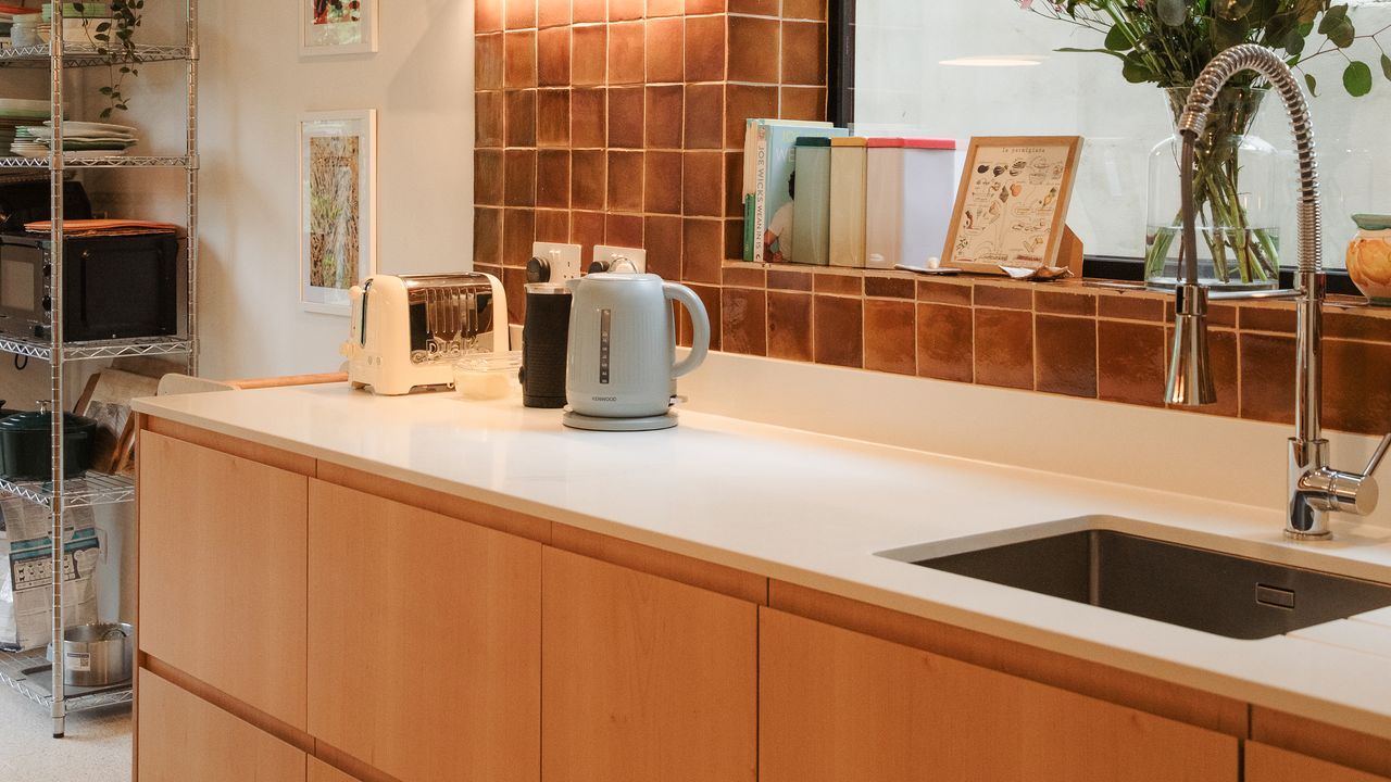 This warm minimalist kitchen proves that simplicity isn't boring