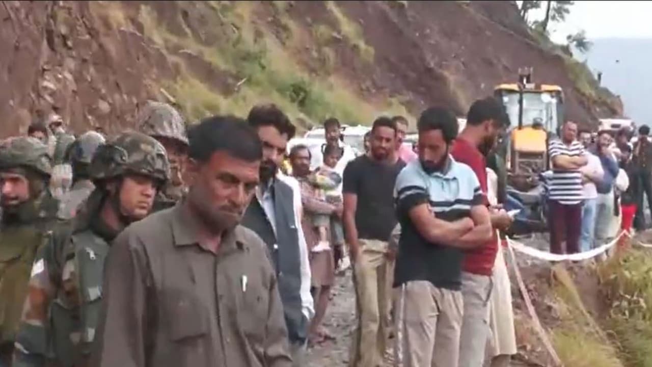 Landslide blocks Poonch highway, BRO clears road; rain forecast for J&K