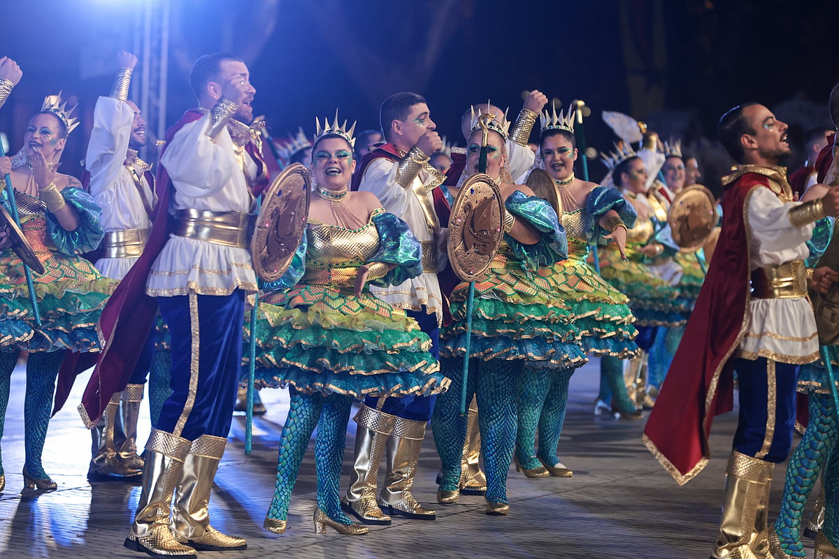 Fotogaleria. Marchas levaram cor à avenida e a vitória a Alfama