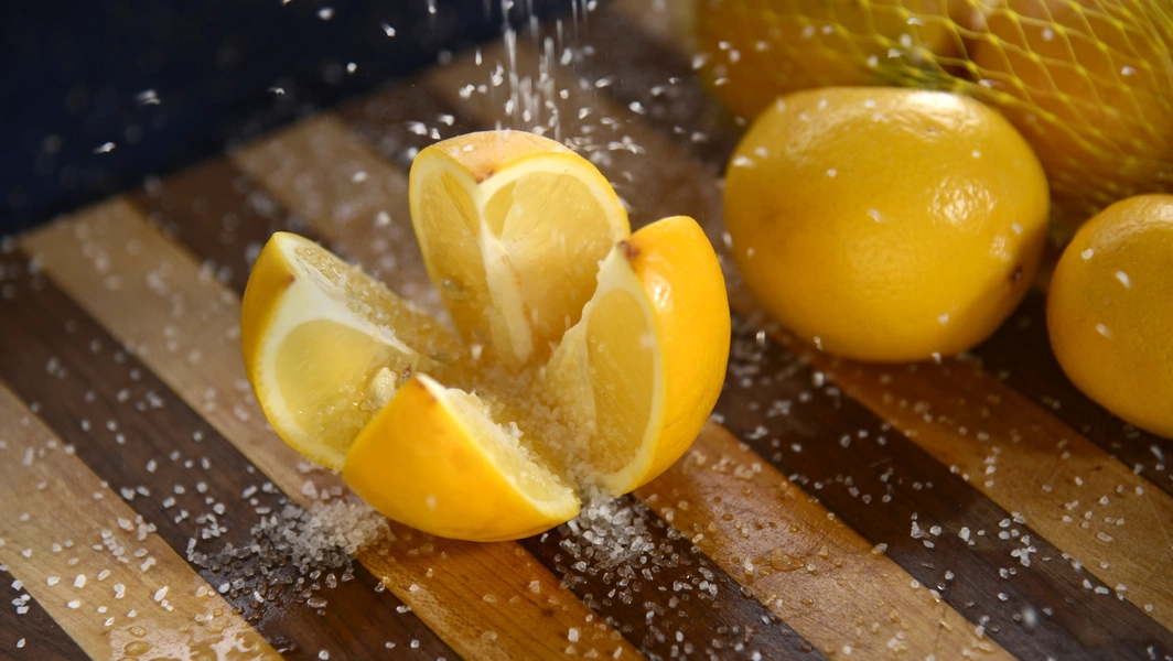 7 timeless household cleaning hacks