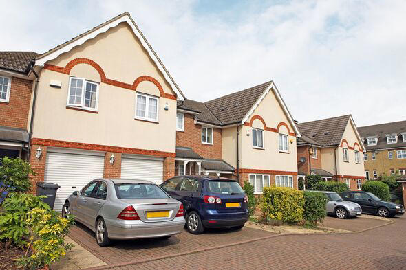 UK drivers urged to move their cars from driveways before Sunday