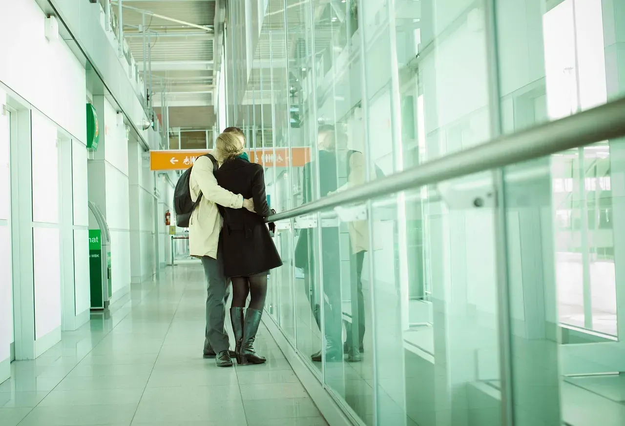 13 things long-distance couples understand that others never will