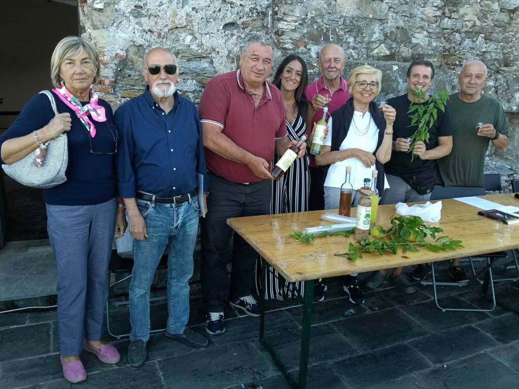 ‘Santa’, la cucina ligure e le erbe che la insaporiscono